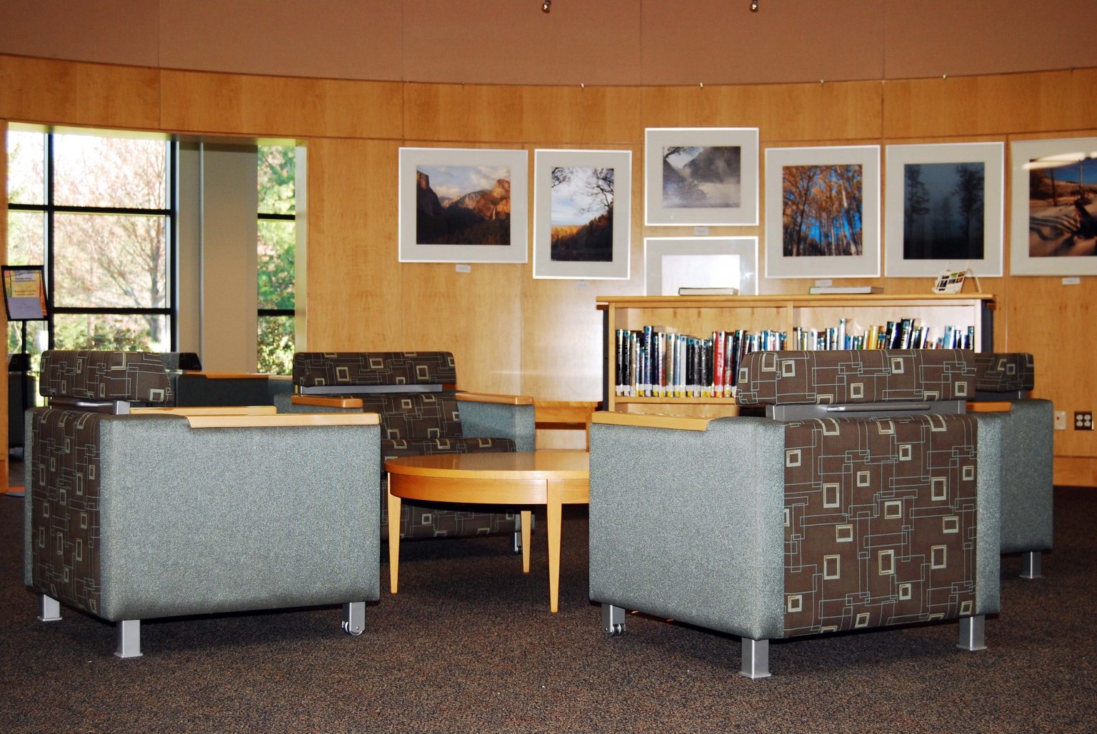 » Fine Arts Gallery